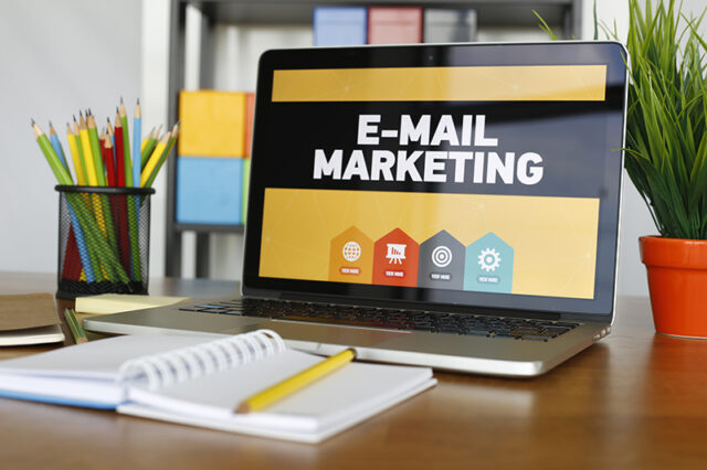 How to Run a Successful Email Marketing Campaign & 3 Examples to ...